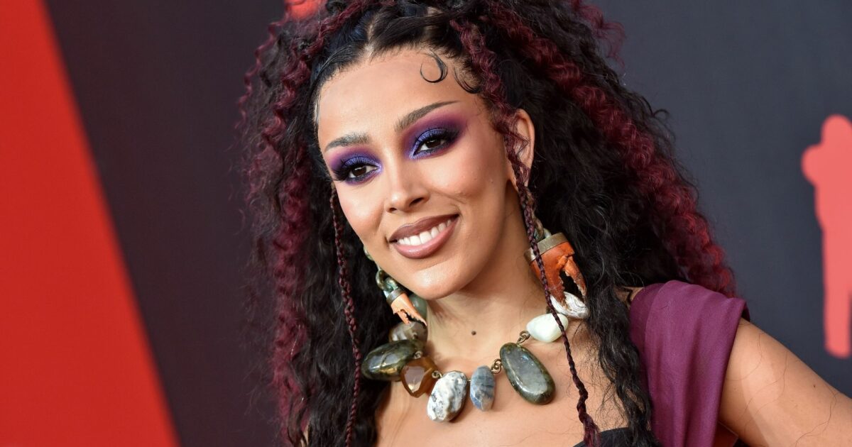 Doja Cat Tweets She is Quitting Music After an Online Feud with Fans