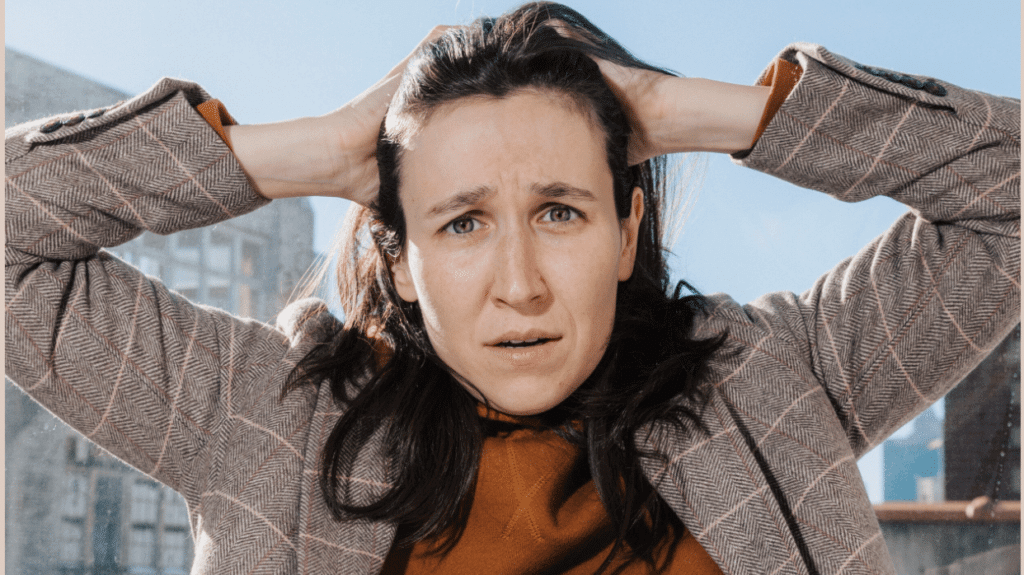 Comedian Ashley Gavin Slammed For Telling A Fan To Kill Herself