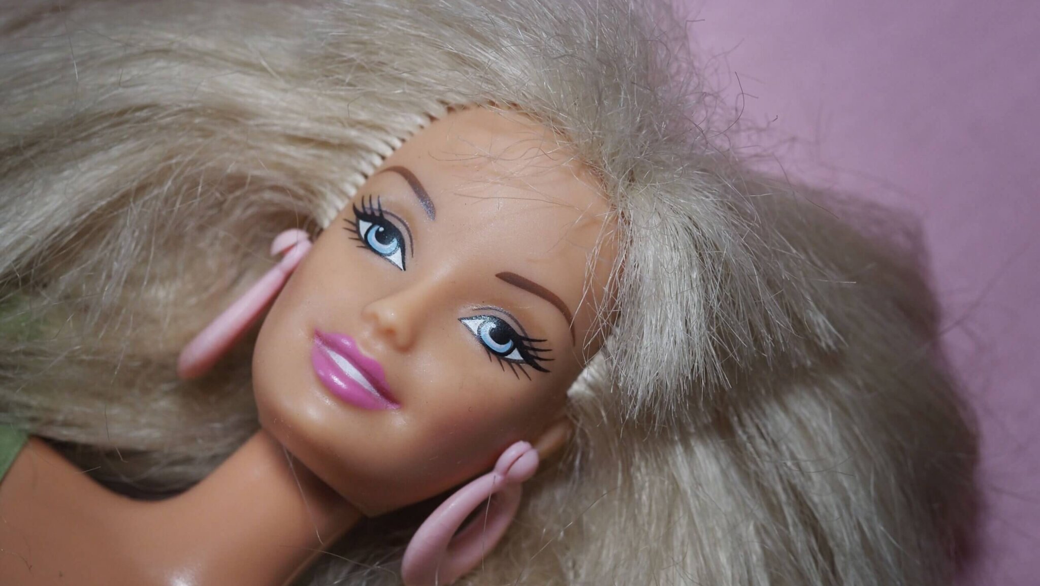 The AI-Generated Barbie Taking Over Instagram | What’s Trending